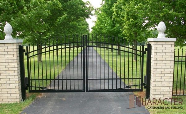 Farm Gates - Character Gatemakers and Fencing